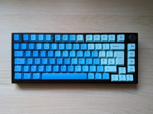 GLORIOUS GMMK PRO Mechanical Keyboard - black with ocean key cap set £ ...