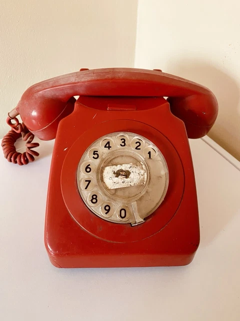 VINTAGE BRITISH TELECOM Red Rotary Retro Dial Telephone 746F 1970’s TV ...