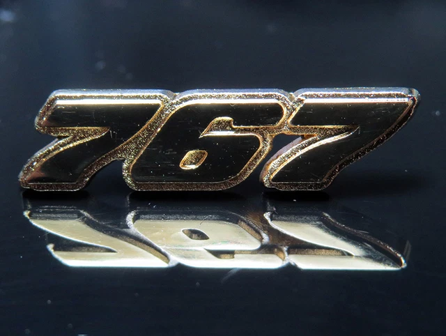 PIN BOEING 767 Logo Numbers 25mm Pin Gold for Boeing Pilots Crew B767 £ ...