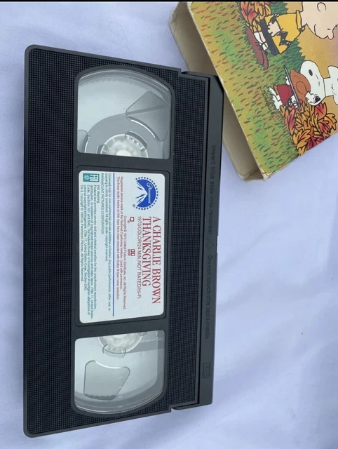 Peanuts Classic Vhs A Charlie Brown Thanksgiving Paramount Pictures ...