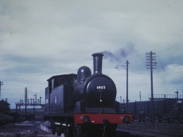 COLOUR RAIL SLIDE No:BRE178-BR N10 Class Locomotive No:69105 at Tyne ...
