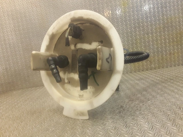 MERCEDES BENZ W204 C 200 CDI Pompa carburante serbatoio 2044700694 EUR ...