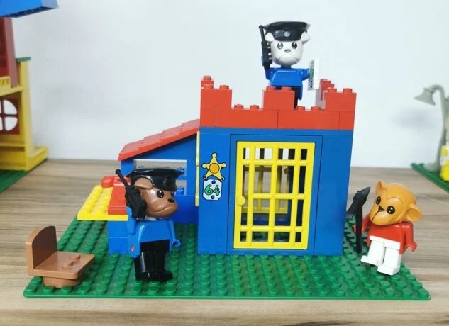 LEGO FABULAND SET Polizeistation ( 3664 ) mit Bauanleitung EUR 65,00 ...