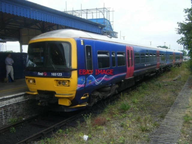 PHOTO CLASS 165 Network Turbo 2-Car Dmu No 165 123 At Twyford In Fgw ...