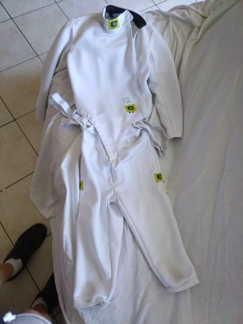 DIVISA DA SCHERMA per ragazzo Eurofencing . Info in descrizione. EUR ...