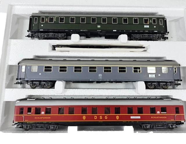 MARKLIN 42942 RIVERIA Express Car Set 2 Different Express Train Coach 1 ...
