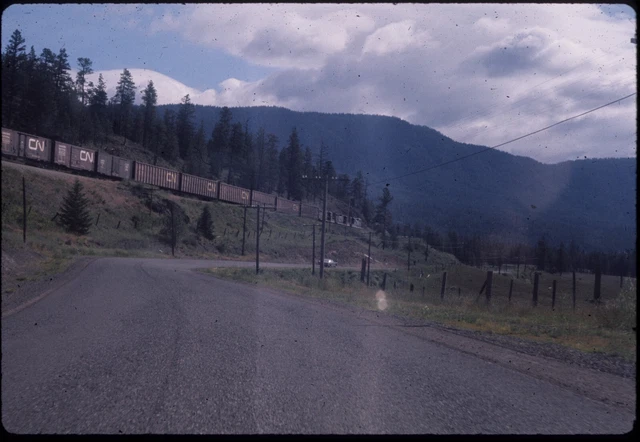 MB9-96 ORIGINAL COLOUR Slide Canadian National EMD GP9 #4149 at O'Keefe ...