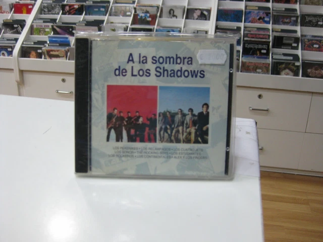 A LA SOMBRA de Los Shadows CD Espagnol Pekenikes, Relampagos, Sonor ...