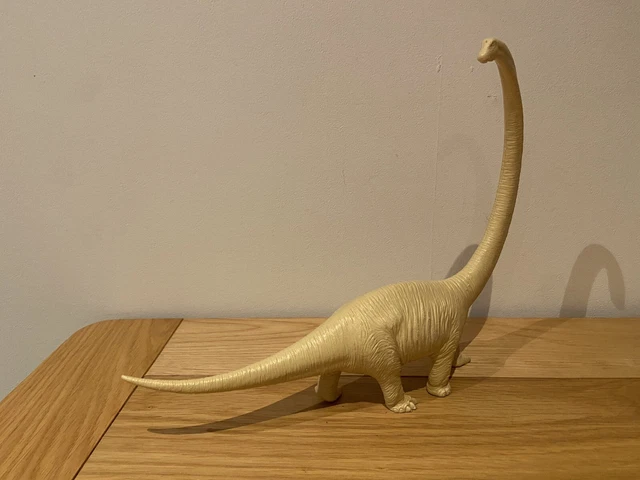 INVICTA NATURAL HISTORY Museum Mamenchisaurus Dinosaur - 1988 £11.11 ...