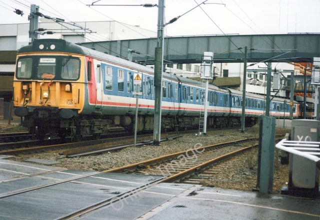 RAILWAY PHOTO 6X4 Class 312 EMU 312708 departs Harwich Int 3/12/96 NSE ...