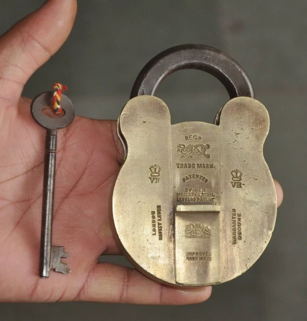 VINTAGE BRASS VR Crown Mark Monogram Engraved Handcrafted Solid Padlock ...