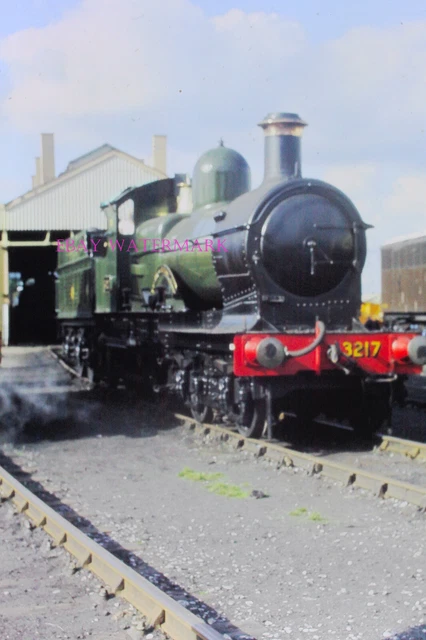 35MM SLIDE: GWR locomotive 3217 Earl of Berkeley (#82.49) £1.00 ...