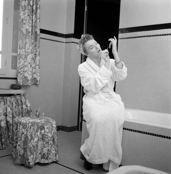 OLD PHOTO LINE Renaud French Actress And Singer 1954 7 $8.50 - PicClick AU