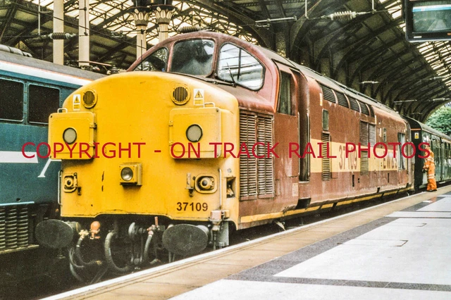 UK RAILWAY PHOTOGRAPH Of Class 37 37109. Rm37-409 £1.70 - PicClick UK