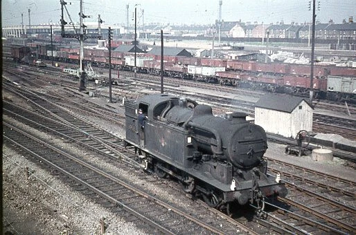 ORIGINAL COLOUR SLIDE of 69583 ER N2 class steam loco £5.99 - PicClick UK