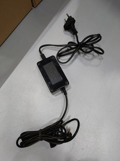 TRUST 21904 ADAPTER 19V 2.36A Used Working Without Power Cord £1.20 ...