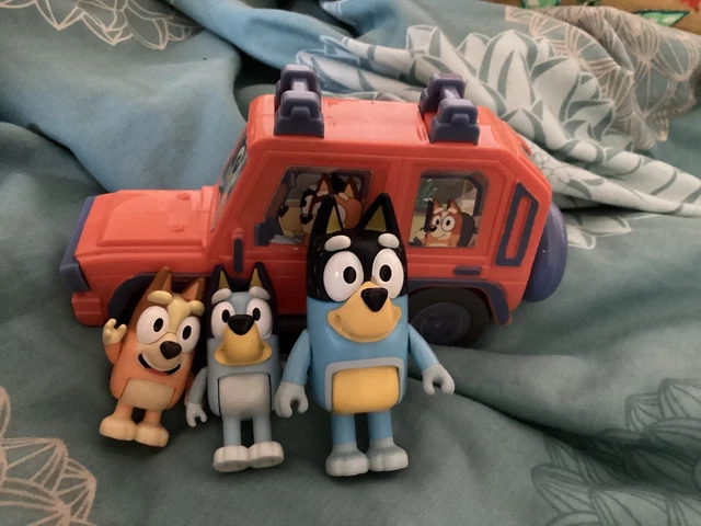 BLUEY FLAT CAR & Character Figures Bluey Bingo Dad CBeebies £10.00 ...