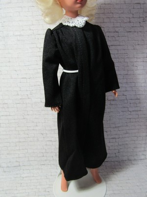 BARBIE DOLL JUDGE Outfit Gown and Faux Lace Collar £8.99 - PicClick UK