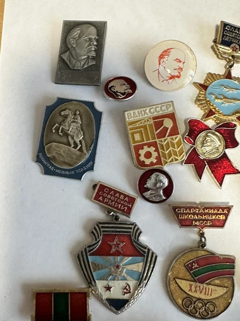 LOT 21 BADGES pin's Insignes soviétiques LÉNINE LENIN URSS CCCP USSR ...
