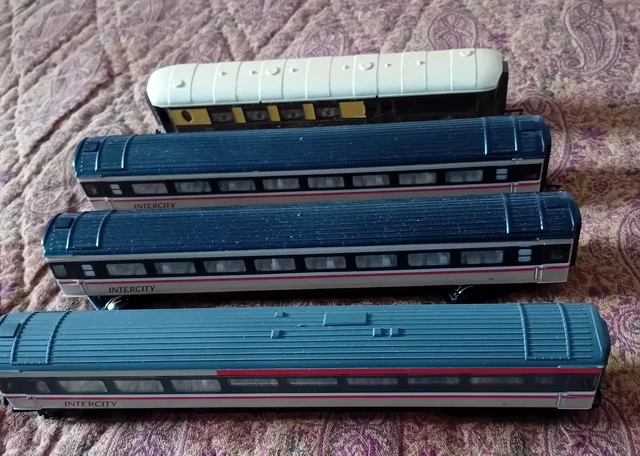 HORNBY - 3 Intercity MK3 Coaches (Inc: Buffet Car) +Triang Pullman ...