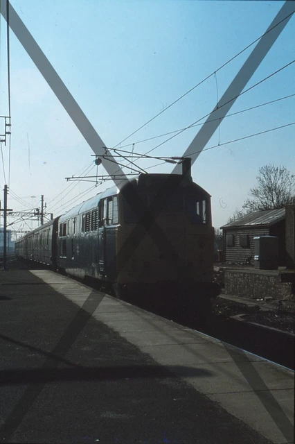 RAILWAY LOCOMOTIVE 35MM Slide – Class 31 252 At Wood Green Station 1980 ...