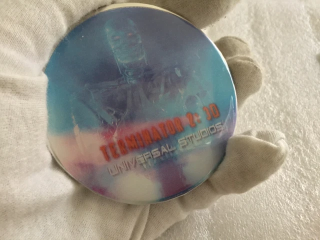 TERMINATOR 2: 3D Universal Studios Lenticular Button Rare Vintage Large ...