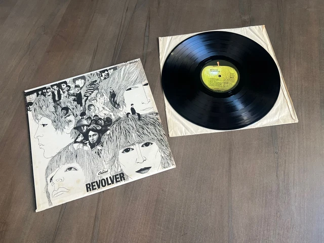 THE BEATLES “REVOLVER” Stereo Vinyl LP Record Capitol (ST 2576) No. 18 ...