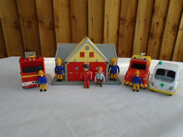 FIREMAN SAM PONTY Pandy Fire Station Plus Vehicles & Figures 🔥 £34.99 ...