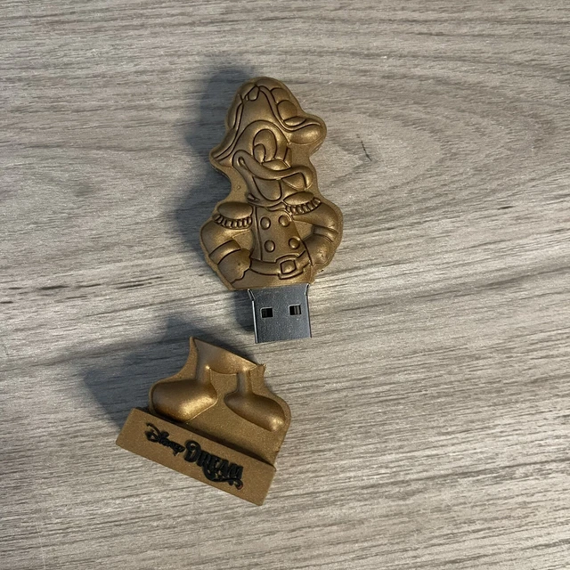 RARE DISNEY CRUISE Line Disney Dream Gold Admiral Donald 2GB USB Gift ...
