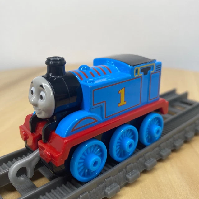 THOMAS THE TANK Engine Trackmaster Die Cast Push Along Engine THOMAS £9 ...