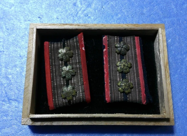 WORLD WAR II Imperial Japanese Navy Medical Colonel Collar Insignia £ ...