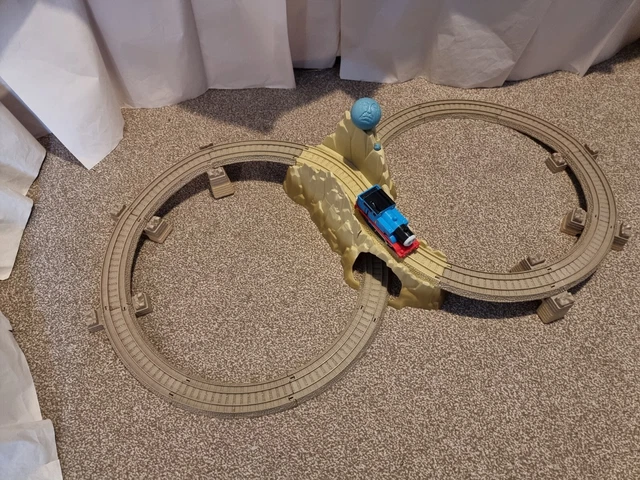 THOMAS THE TANK Engine & Friends Trackmaster THOMAS AT BOULDER MOUNTAIN ...