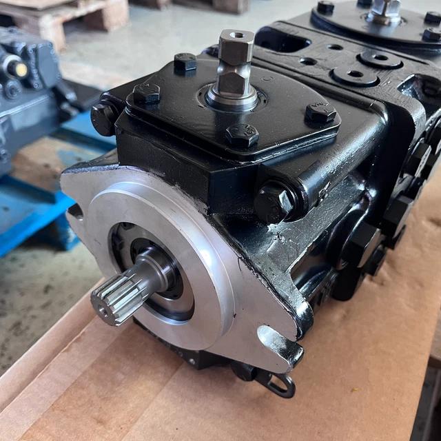 SAUER DANFOSS MPT025CS7AGNNBAAA M91-25224 Hydraulikpumpe EUR 1.699,00 ...