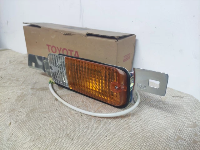 NOS GENUINE TOYOTA トヨタ Rh Signal Lamp Assy Corolla Ke30 Ke37 Te37 ...
