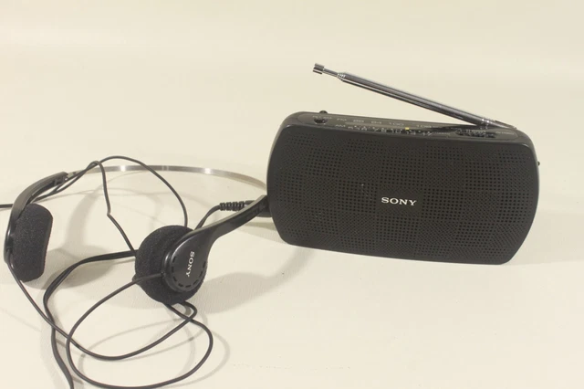 SONY SRF-18, AM/FM radio with headphones. (ref G 416) $38.18 - PicClick CA