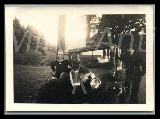 FOTO, WW2, LINIENSCHIFF Schleswig-Holstein, Matrosen unterwegs mit PKW ...