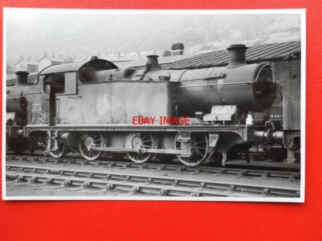 PHOTO GWR Class 56Xx Loco No 5637 On Shed At Abercynon 09/51 £2.70 ...