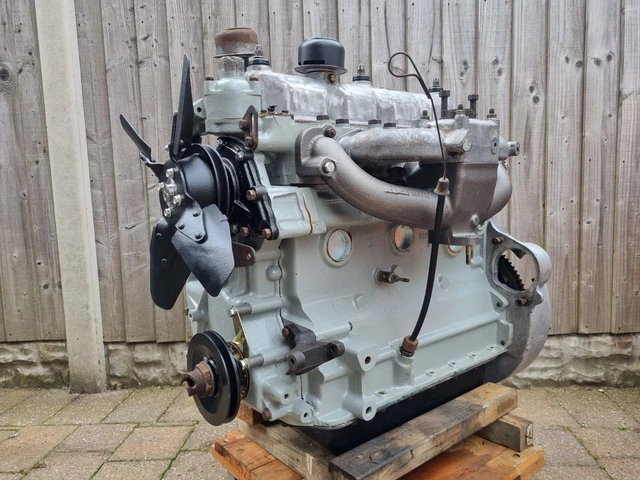 LAND ROVER SERIES - 2 1/4 Petrol, 3 Bearing Engine. Fully Rebuilt £ ...