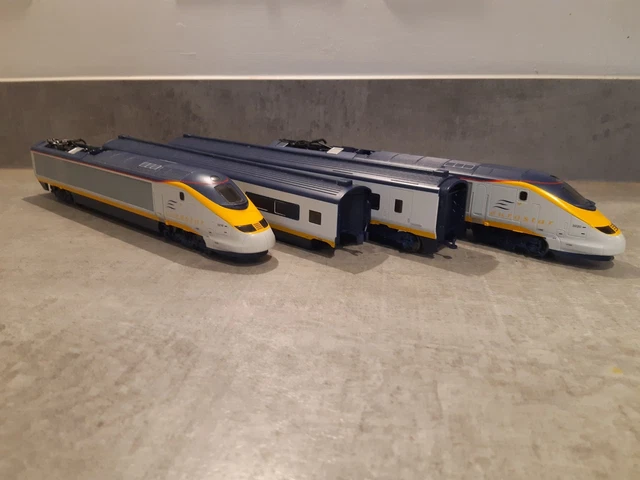 HORNBY OO GAUGE Class 373 Eurostar Train Set. Power and Dummy Power + 2 ...