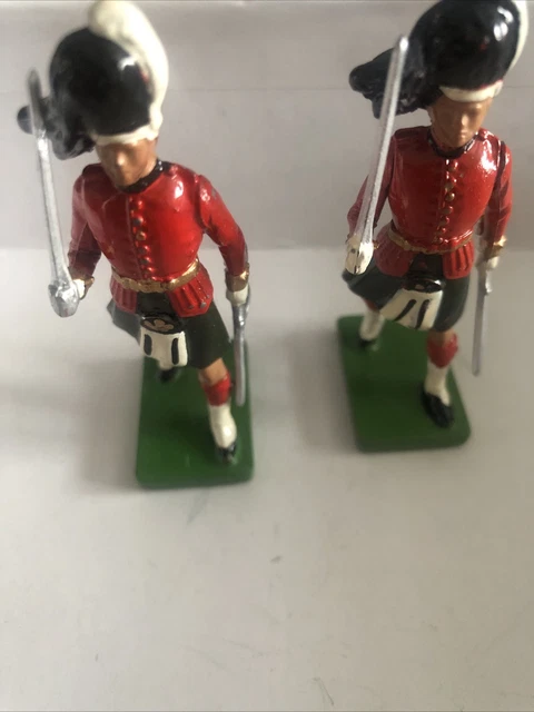 BRITAINS TWO SCOTS Guards Marching With Swords £2.21 - PicClick UK