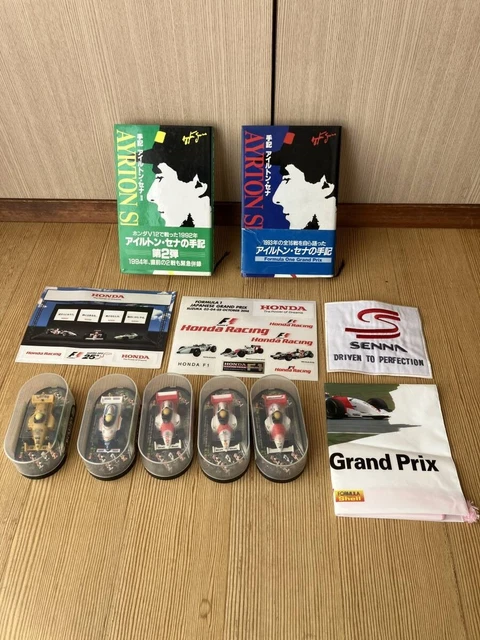 AYRTON SENNAS BUCH (verstorbener F1-Trockner), Senna und ein Miniatur ...