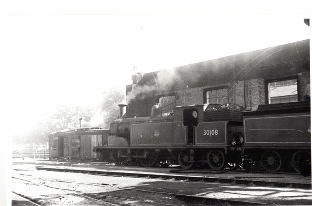 RAIL PHOTO SR LSWR 044t 30108 Guildford shed Surrey LBSC £2.39 ...