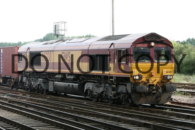 UK DIESEL TRAIN Railway Photograph Of Class 66 66238 Loco. Rm66-469 £1. ...