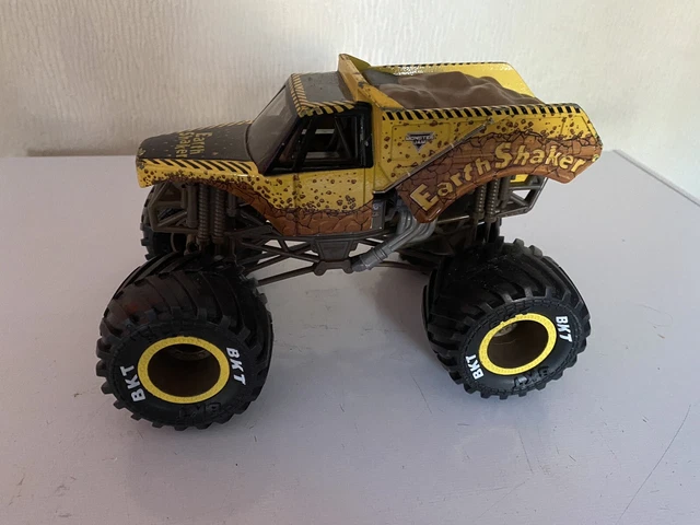 MONSTER JAM OVERSIZED Earth Shaker Monster Truck RARE 1:24 £18.00 ...