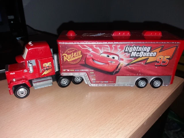 DISNEY PIXAR CARS Mack Truck Lightning McQueen mit Container 1:55 EUR 7 ...