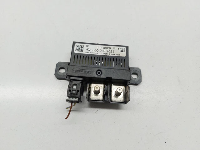 MERCEDES-BENZ C CLASS W204 Battery Control Relay Module 2014 ...