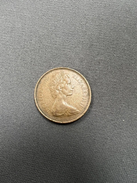 RARE 2P NEW Pence 1975, MINT ERROR £150.00 - PicClick UK