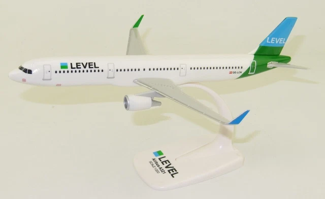 LEVEL MODEL AIRBUS A321 1:200 Scale Collection Aircraft Model OE-LCN £ ...