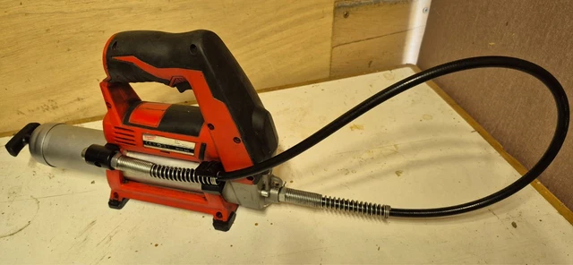MILWAUKEE M12GG CORDLESS Grease Gun Body Only £83.88 - PicClick UK