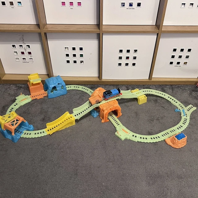 THOMAS & FRIENDS Trackmaster Glowing Mine Train Set - Mattel £19.99 ...